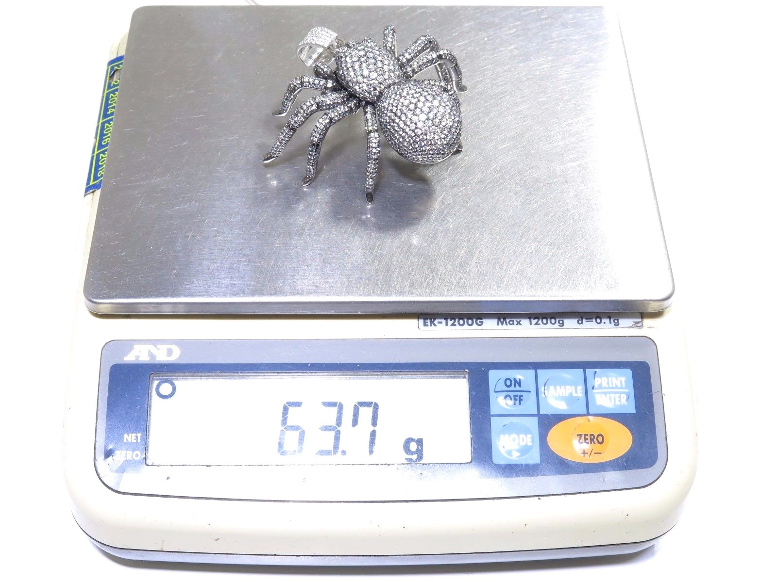 18k White Gold Black Rhodium 22ct White Round Cut Diamond Tarantula ...