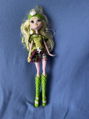 Monster High BATSY CLARO Doll Boo Students Outfit Shoes Headband Mattel ...