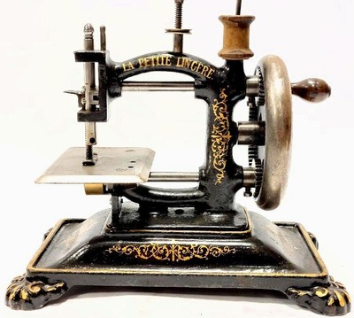 Sewing Machines - Chain Stitch Sewing Machine