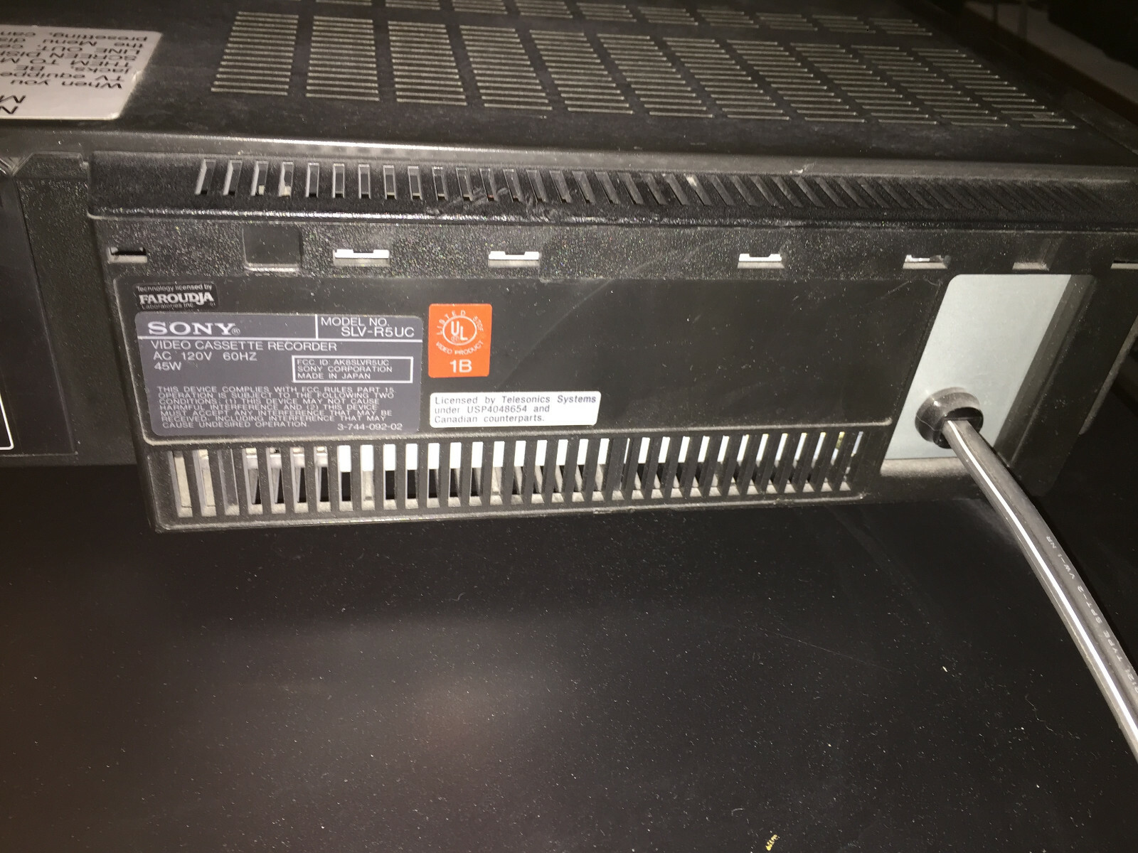 SONY SLV-R5UC S-VHS VCR w/ remote Turns on PLAYS FFW RW BUT NEEDS ...