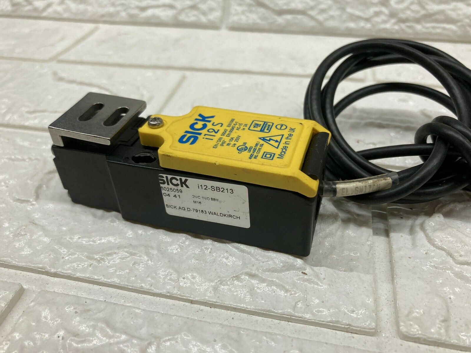 SICK I12-SB213 / I12SB213 SAFETY SWITCH INTERLOCKING, CABLE GLAND 1 X ...