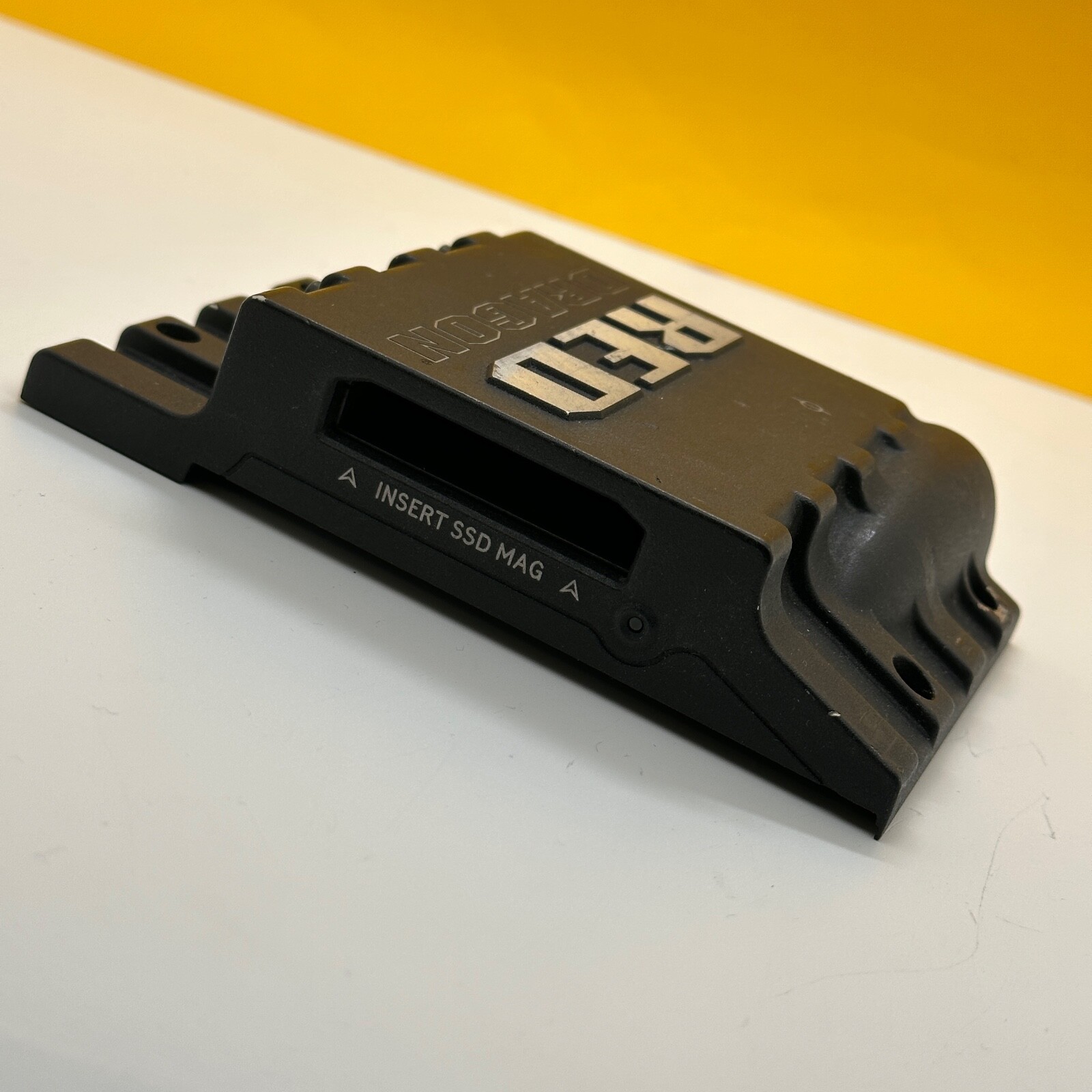 RED Scarlet-X Mysterium-X DSMC1 + Handle + Mini Mag Side SSD + Card ...