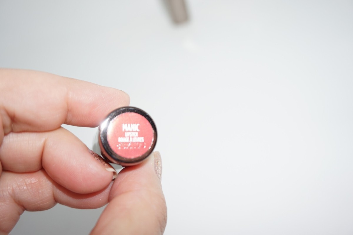 Urban Decay Revolution Lipstick Manic