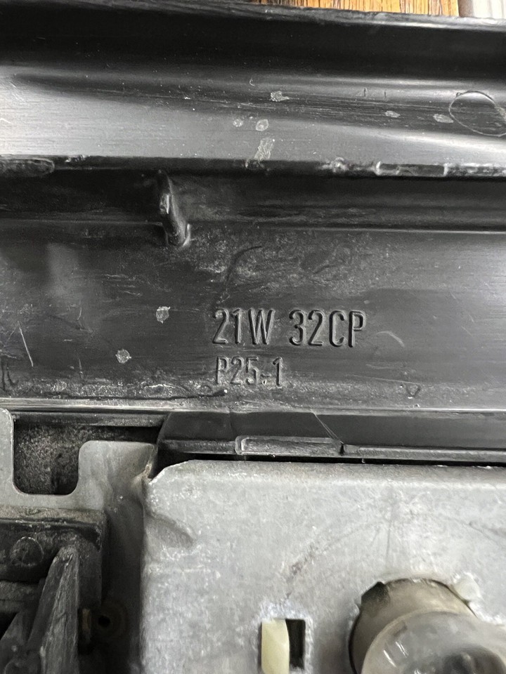 Mercedes Benz Rear Tail Light Left & Right 22072 W126 300SE 300SD 380SE ...