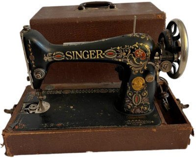 Sewing (Pre-1930) - Singer 66 Sewing Machine