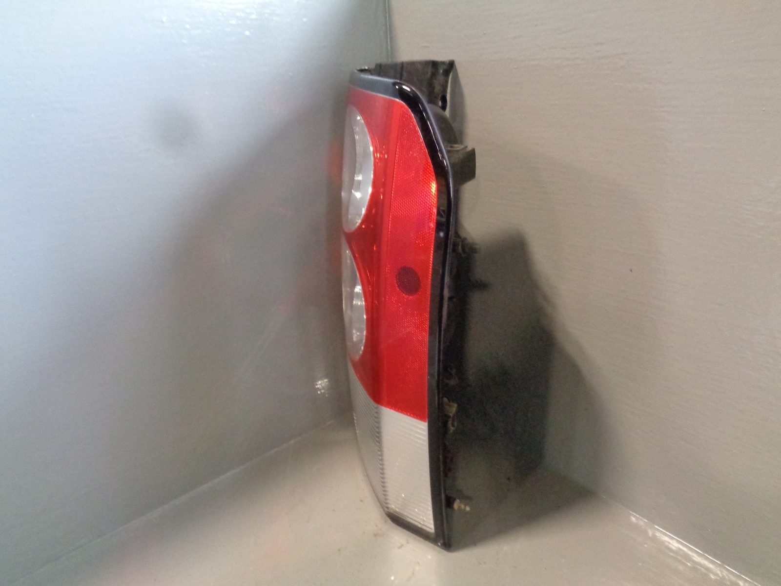 Discovery 4 Rear Light Off Side Tail Lamp LR036163 Land Rover 2010 to ...