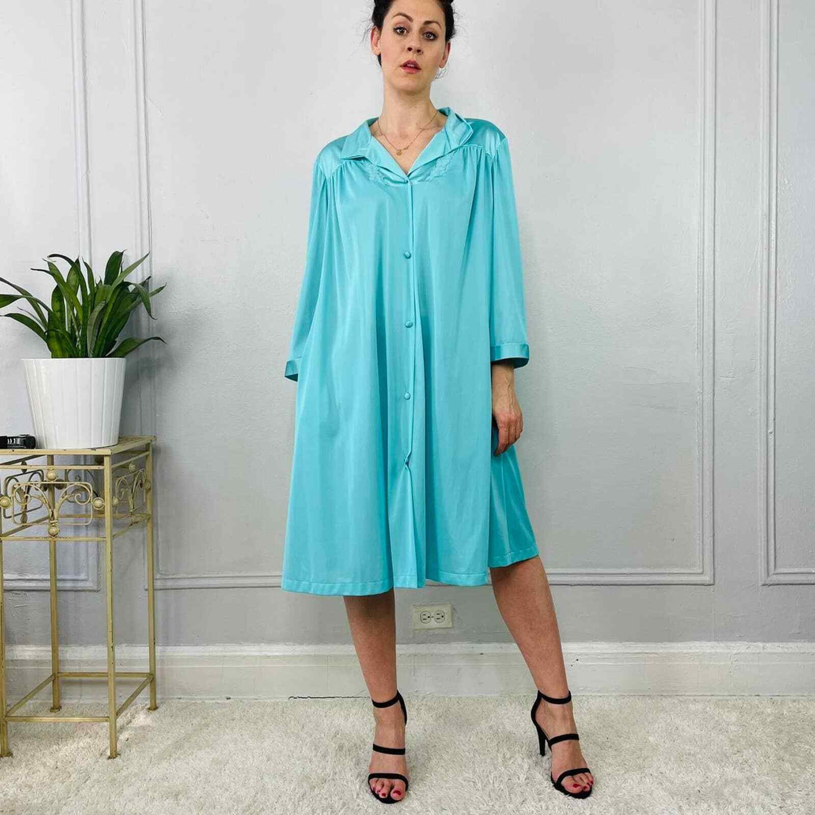 Vintage teal blue robe - Gem