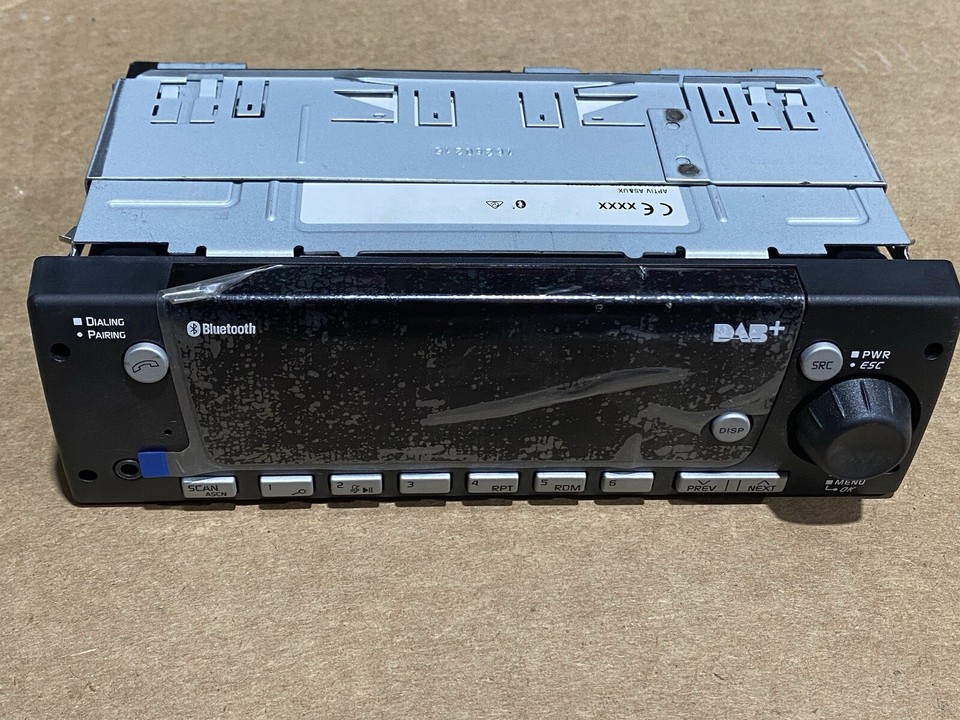 Aptiv Radio 28730946 12v JD DEA700 Series AM/FM Radio