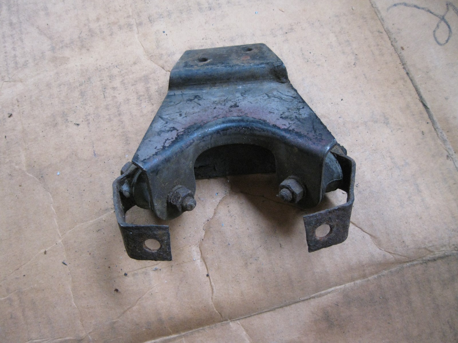MGB & MGBGT Rear Exhaust Hanger | eBay