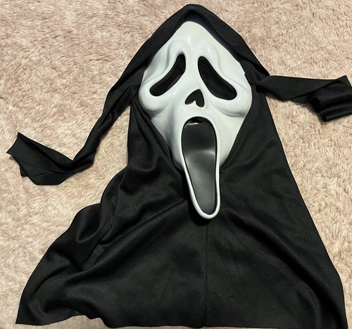Fun World SCREAM Ghostface Mask 25th Anniversary April/June 2022 | eBay