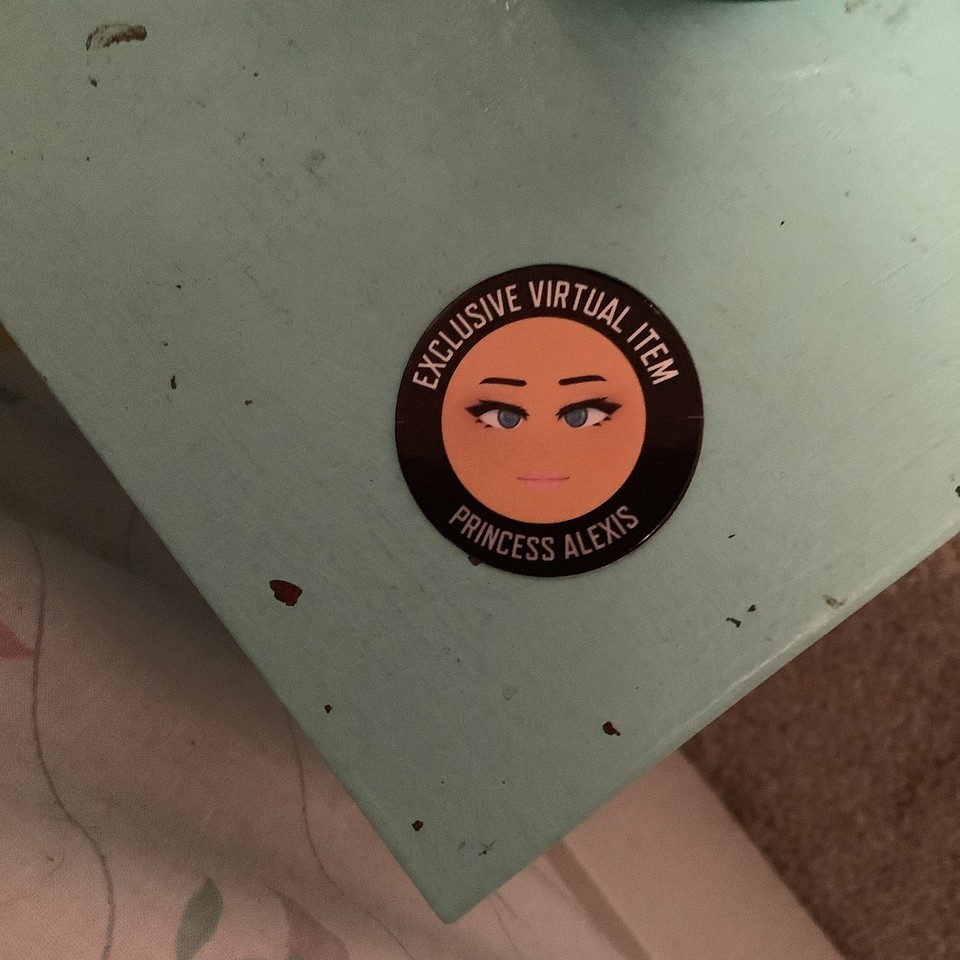 ROBLOX Princess Alexis FACE Toy Code Celebrity Series *Sent in Messages ...