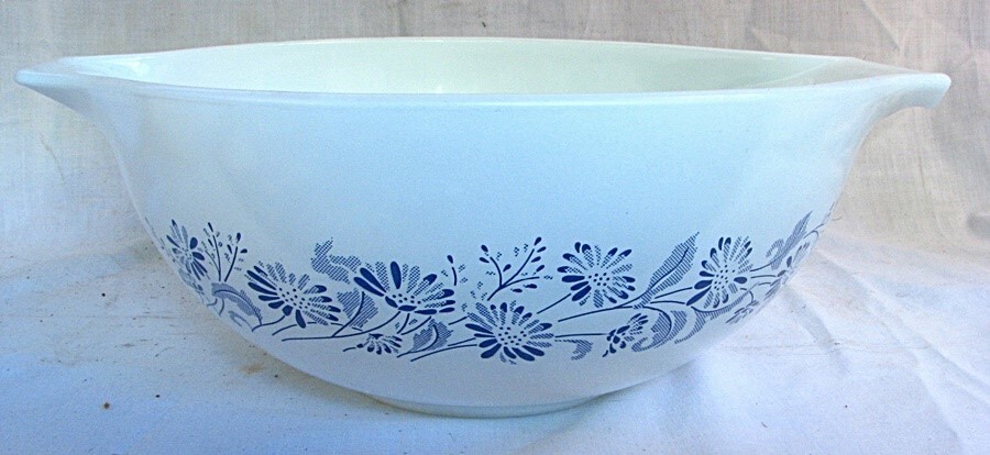 PYREX CORNFLOWER NESTING CASSEROLE BOWLS 4 | eBay