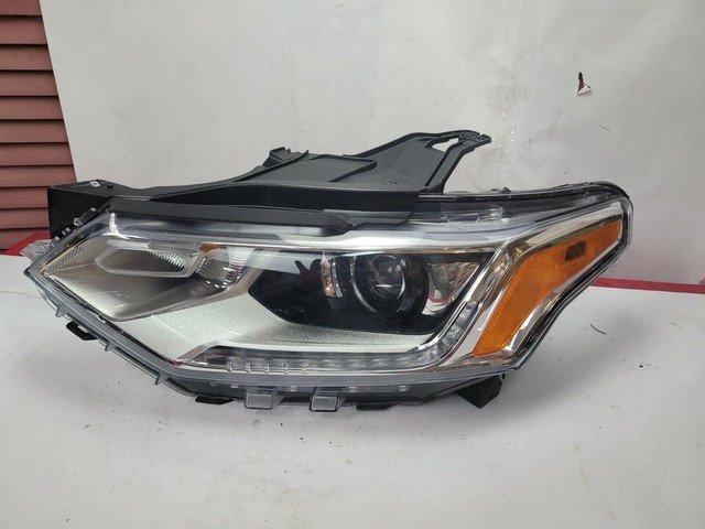 OEM 2018-2020 Chevrolet Traverse Left Headlight Xenon W/ LED Driver ...