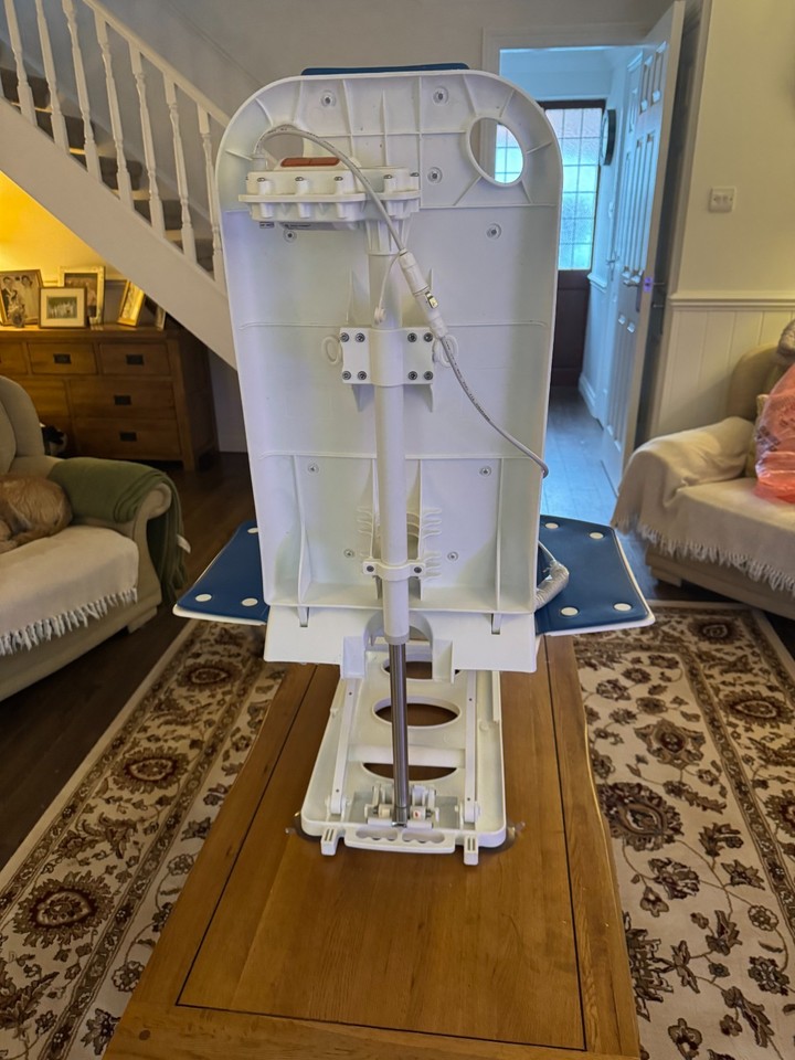 CareCo Elixir Reclining Bath Lift Excellent Condition, minimal use ...