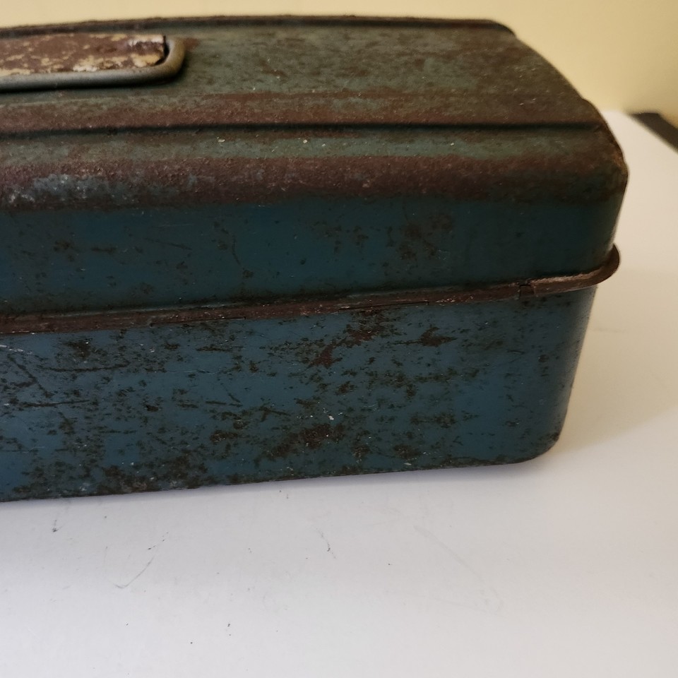 Vtg Old Metal Tackle Box W/Vtg New In Package + Used Lures + Tackle | eBay