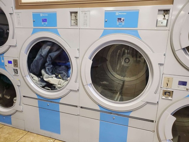 2016 Electrolux T5675 83lb Commercial Gas Tumble Laundry Dryer & W5240H ...