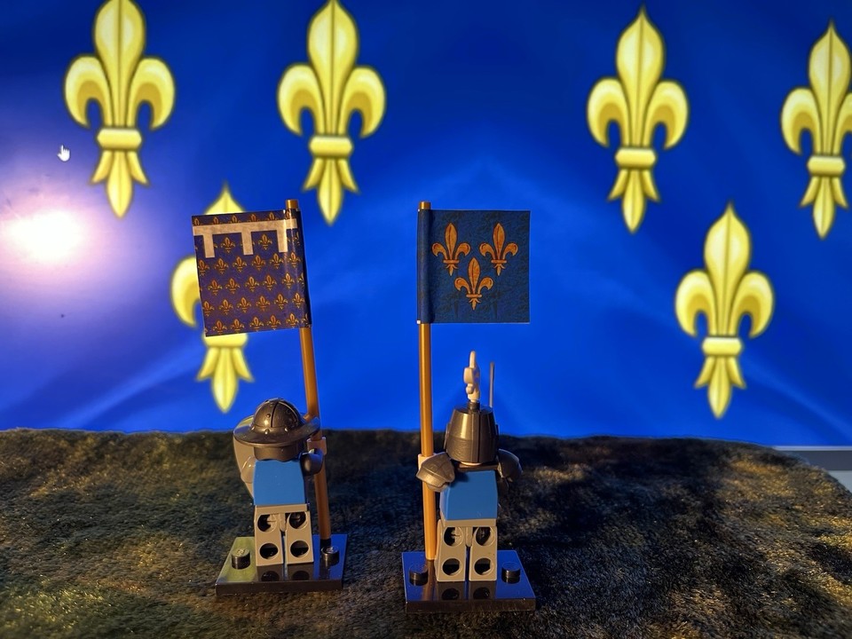 2x Minis Medieval HYW French Knight Men-at-Arms +2 Flags on LEGO ...