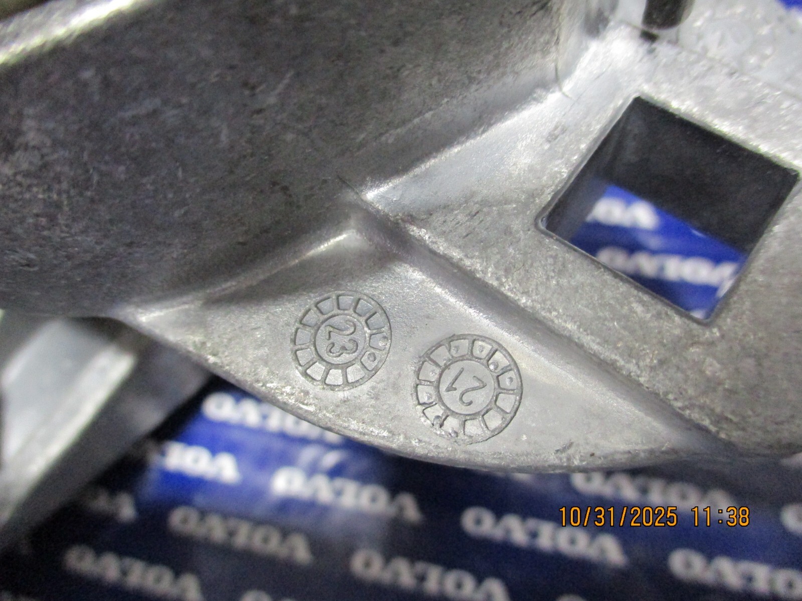 Volvo D13 FAN TENSIONERS SET 22696301 24201752 BELT 24171422 DAYCO IS ...