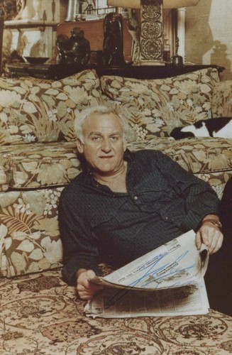 John Thaw London relaxed at home with newspaper 1980s - Hand Signed ...
