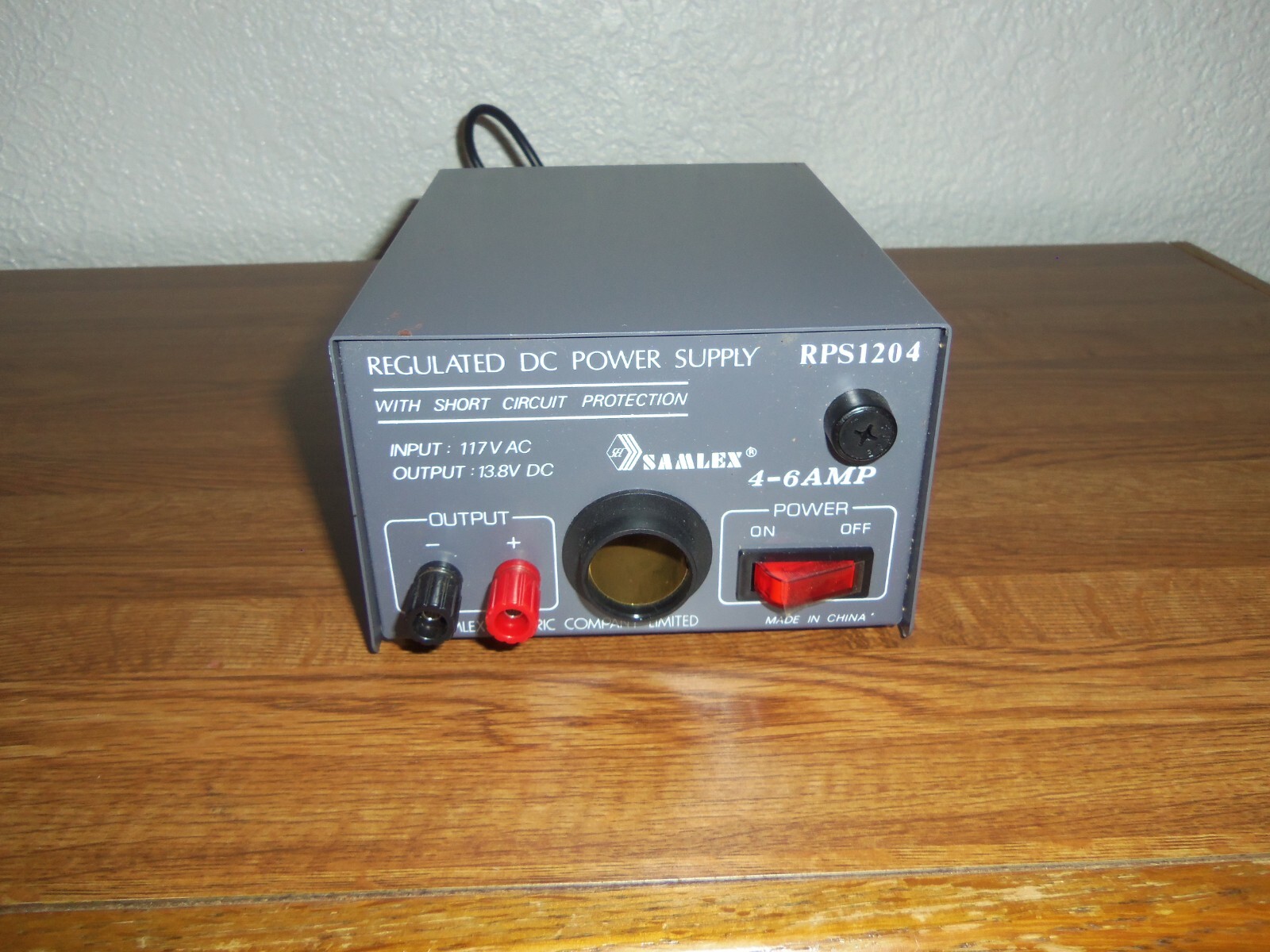 Samlex RPS1204 Regulated DC Power Supply Regulated 117 V AC 13.8V 4-6 ...