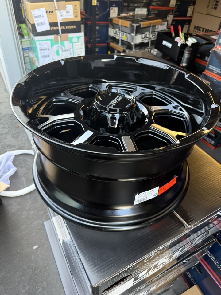 Set 4 20" Ultra 124U Commander Gloss Black Diamond Cut 20x10 Wheels 8x6 ...