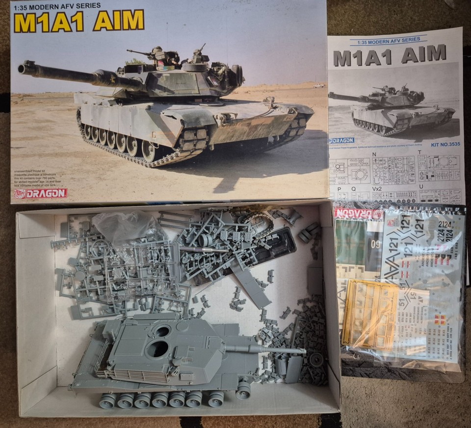 Set of 2 Dragon M1A1 AIM & M1A2 SEP Abrams 1:35 scale plastic model ...