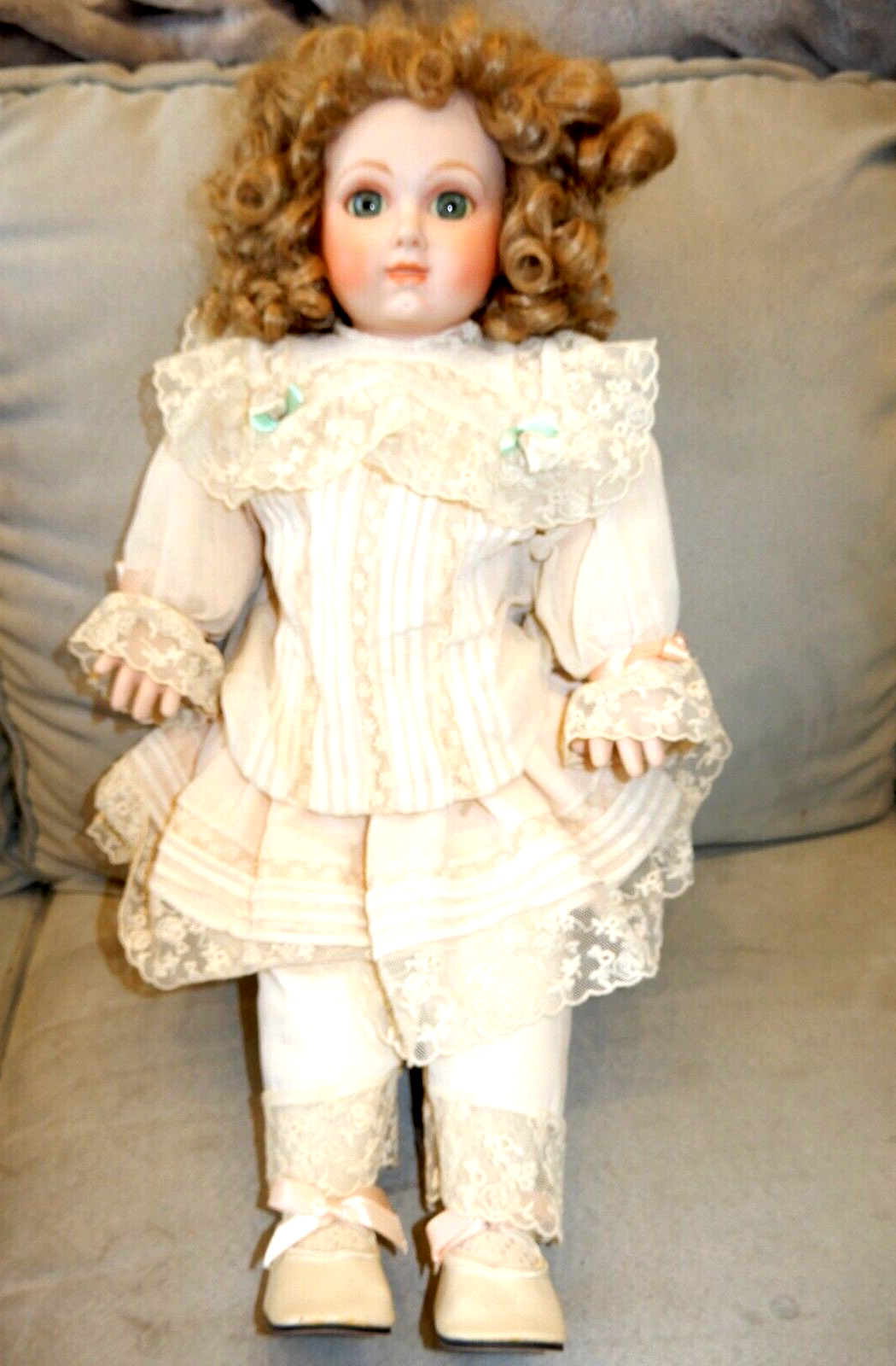 FRANKLIN HEIRLOOM MINT 1991 Bebe Jemanu PORECELAIN DOLL 19" Robert ...