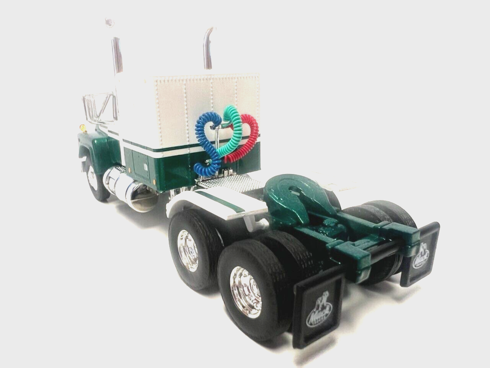 DCP FIRST GEAR 1/64 SCALE R MODEL MACK FLAT TOP SLEEPER, WHITE & GREEN ...