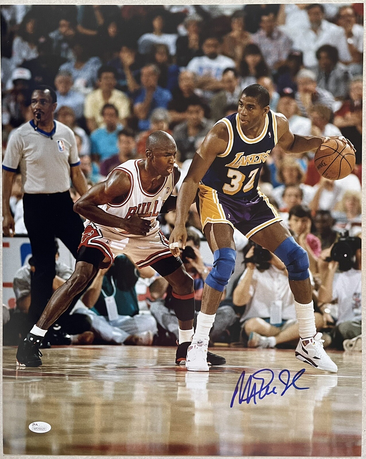 Michael Jordan | Autographed Baketball Memorabilia & NBA Merchandise