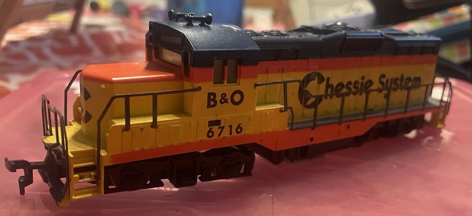 Vintage HO Cox Chessie System B&O #6716 GP Locomotive Engine Serviced ...
