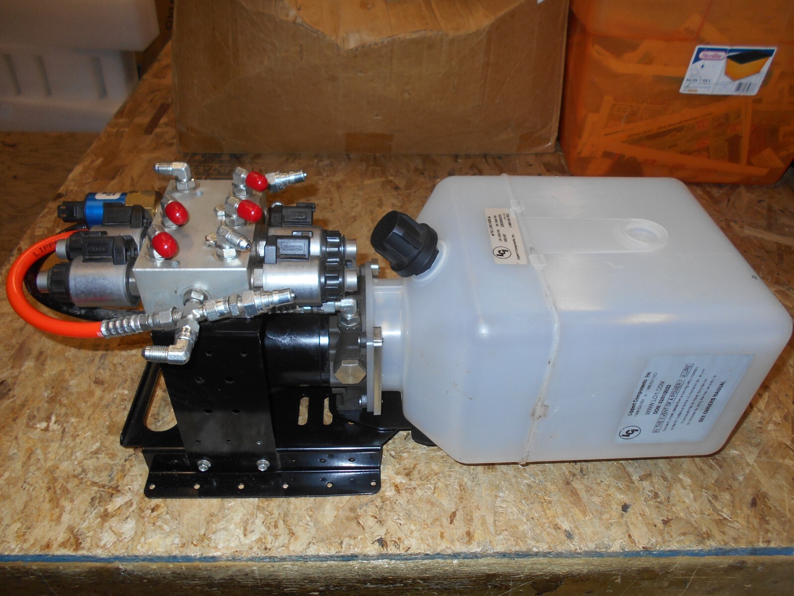 *RV EQUALIZER LEVELING SYSTEM HYDRAULIC PUMP 257081 12V RESERVOIR FREE ...