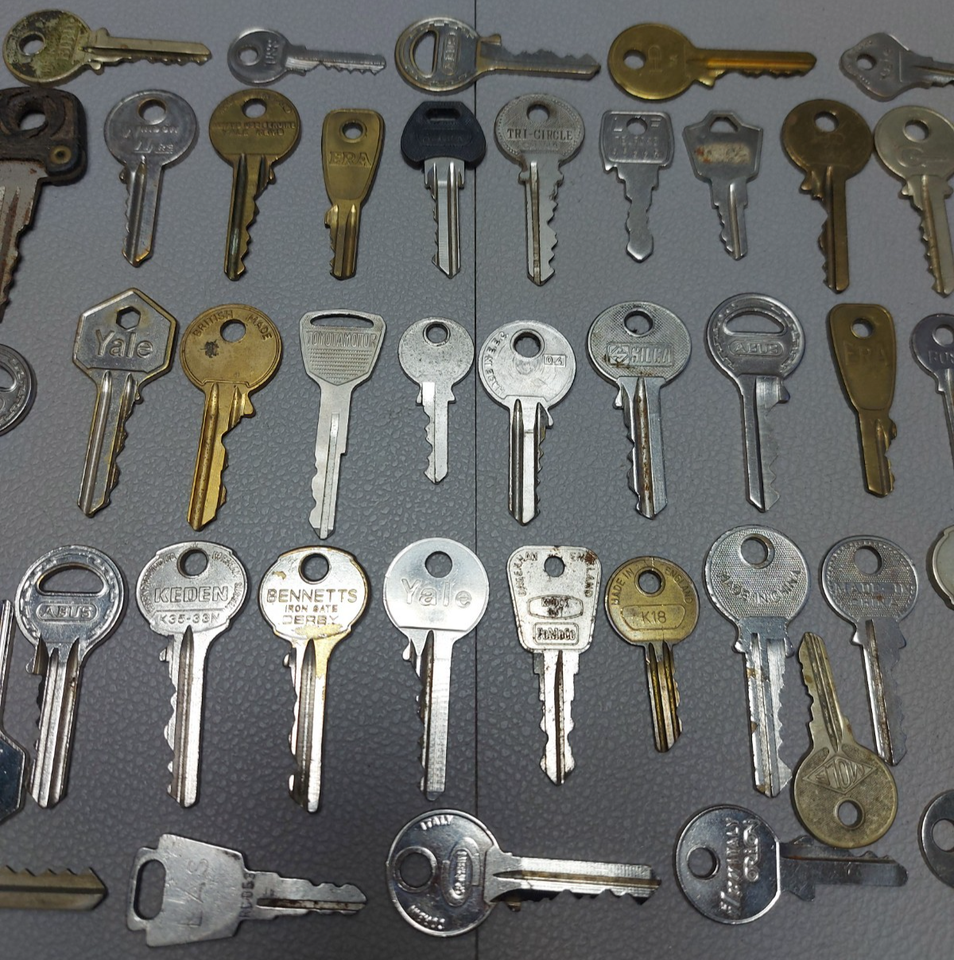 Old Keys Bundle 55x Vintage & Modern Key Job Lot Yale / Ross / Curtis ...