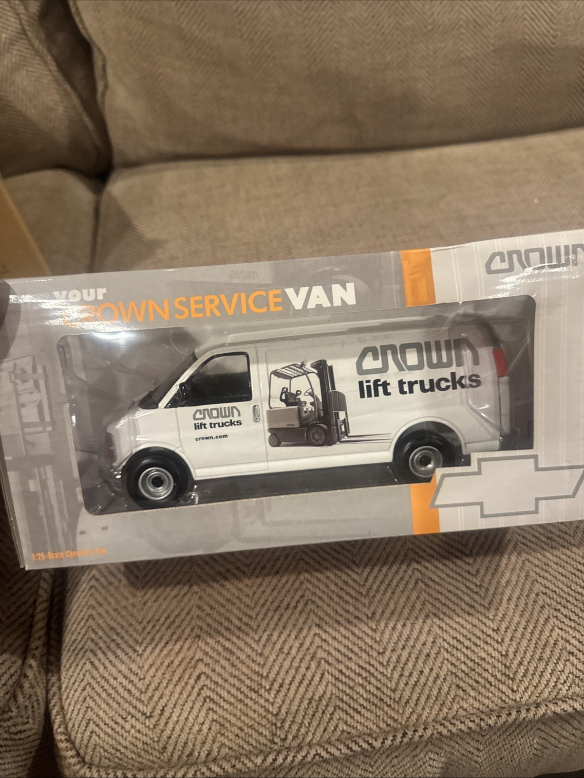 Crown Your Crown Chevy Service Van 1/25 Scale NIB | eBay