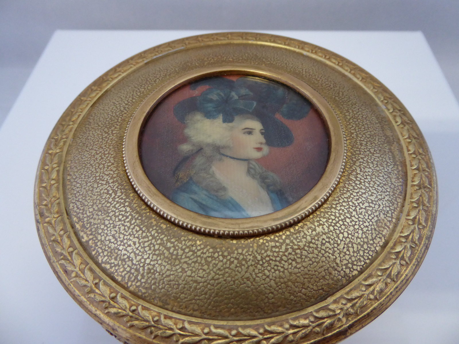 Antique Apollo Powder Vanity Jar Box w/Miniature Painting Garland | eBay