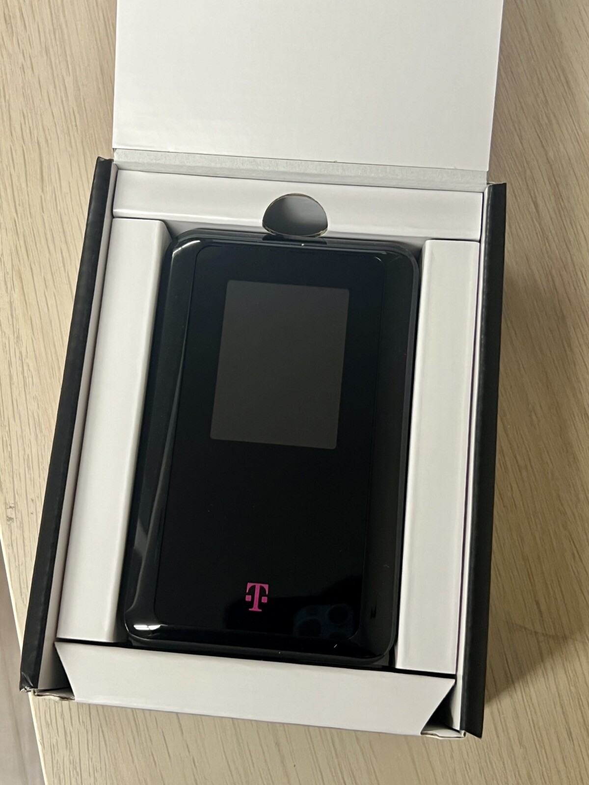 T-Mobile 5G QUANTA D53 Broadband Hotspot Up to 32 Devices, Long Lasting ...