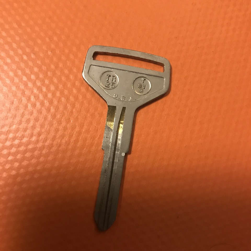 ILCO key blank TR25 T81A for : Toyota | eBay