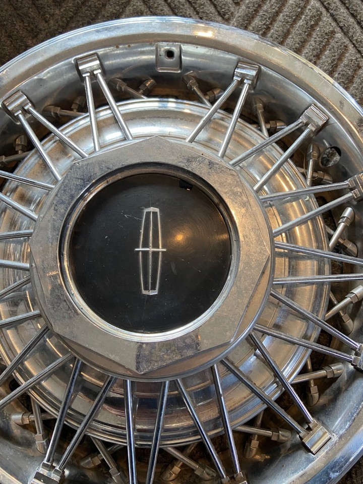 VINTAGE LINCOLN MARK CONTINENTAL TOWN CAR HUBCAP 15" 1975-1981 #(L1) | eBay
