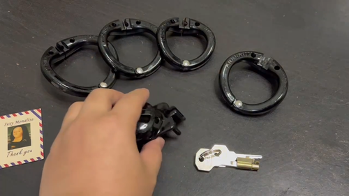 Men Locking Belt with 4 Rings Plastic Male Chastity Device Short Cage ...