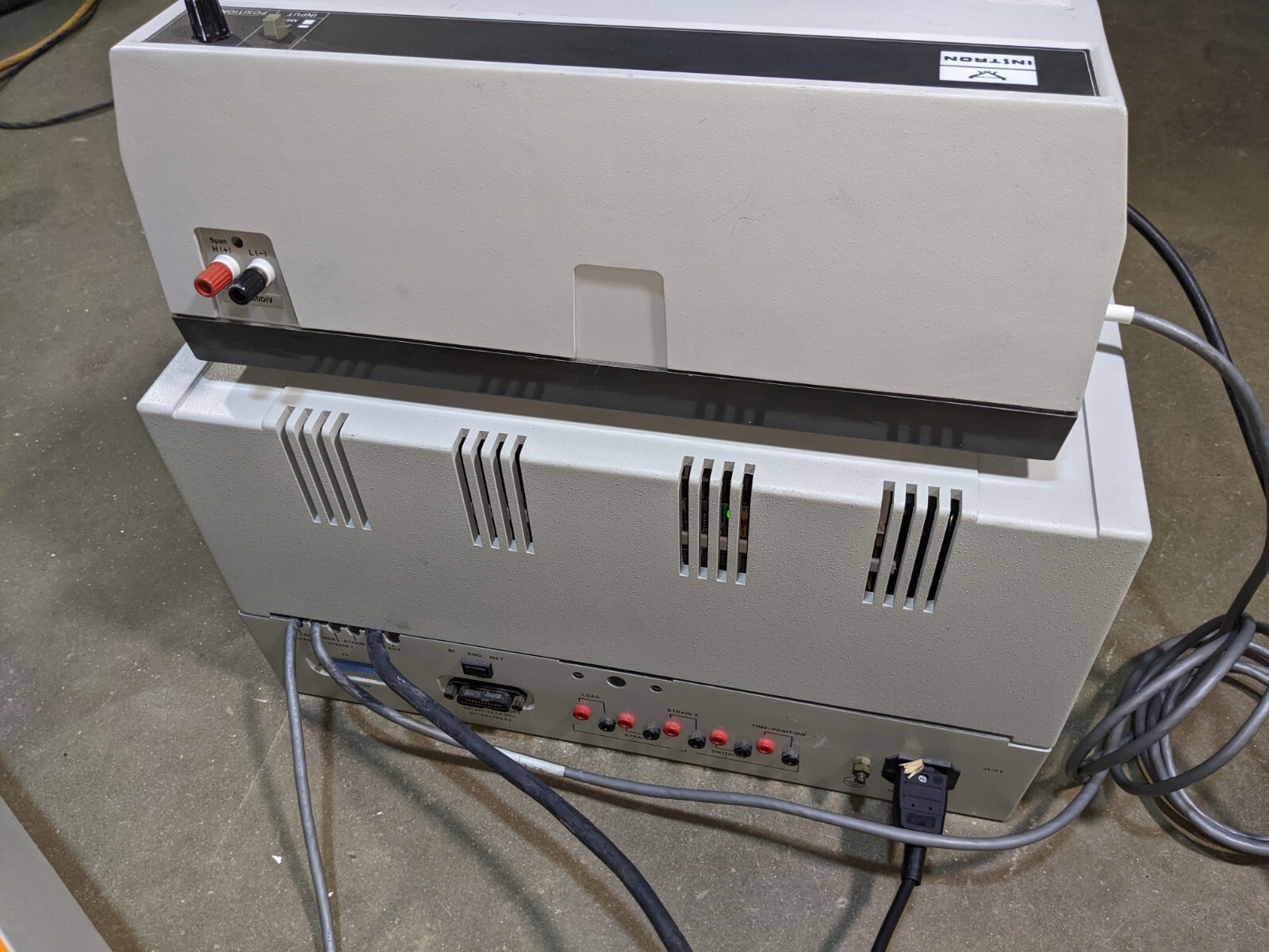 Instron 4201 Tensile Tester, Controller, Printer, 2518-807 100N Static ...