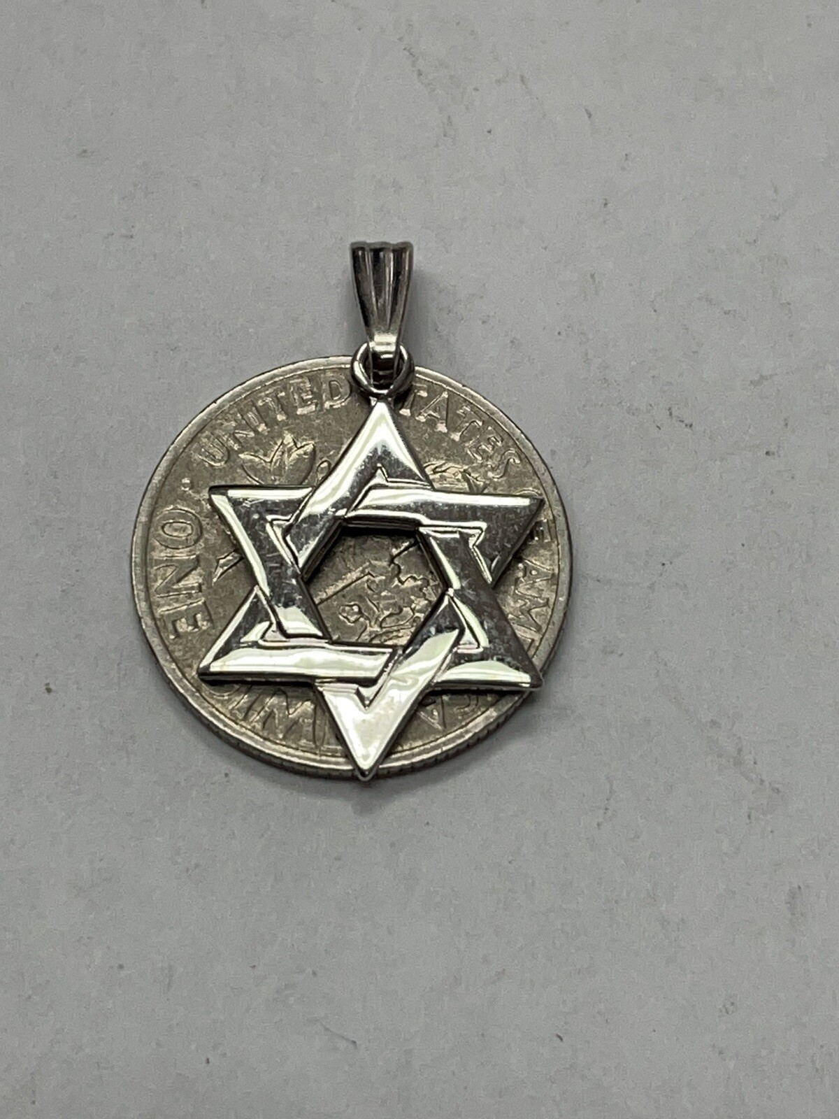 Star Of David Religious Symbol Sterling Silver Pendant - Gem