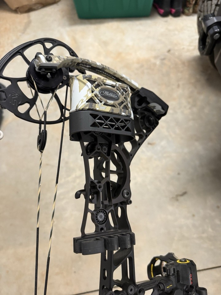 Mathews V3 31 right hand. Fully Set Up. | eBay