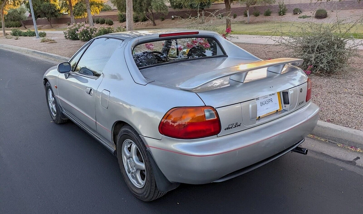 Honda Del Sol TransTop: A Sports Car with a Magic Roof
