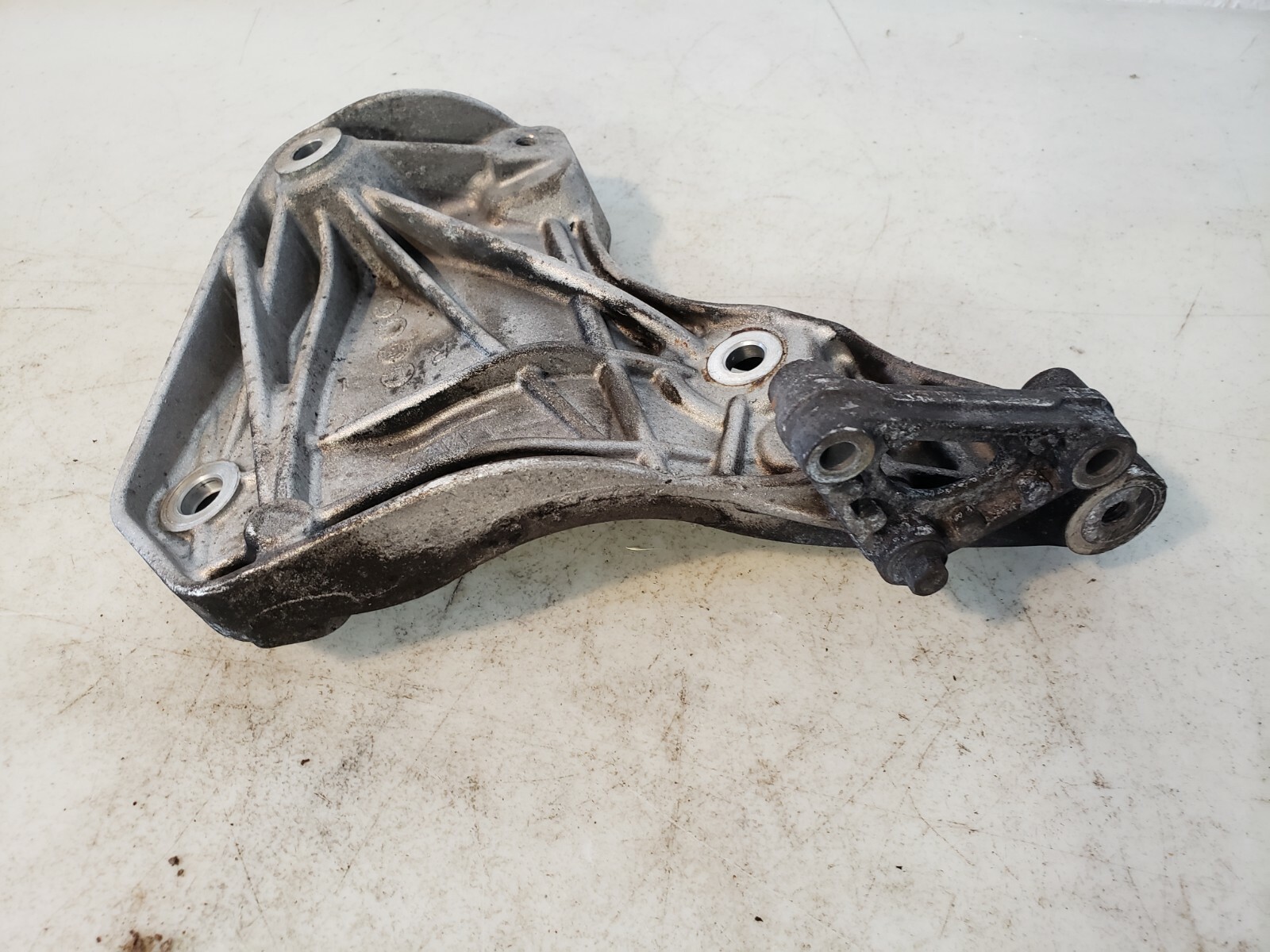 2014 2015 2016 2017 Dodge ram 1500 3.0 Ecodiesel AC compressor mounting ...