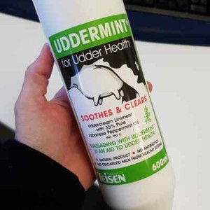 Uddermint - 600ml UM01 Soothing & Softening Liniment Udder Mint Oil ...
