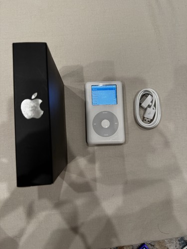Apple iPod Classic 4th Generation A1099 White 20GB - TESTED With Box ...