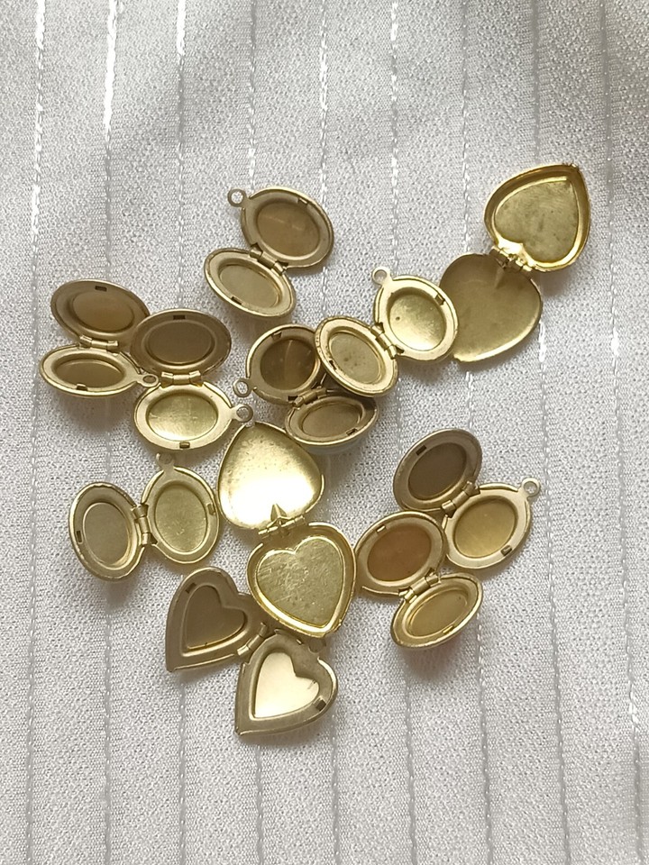 New Old Stock vintage Lockets Lot, heart & oval Lockets, locket ...