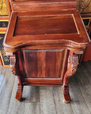 1800-1899 - Davenport Desk