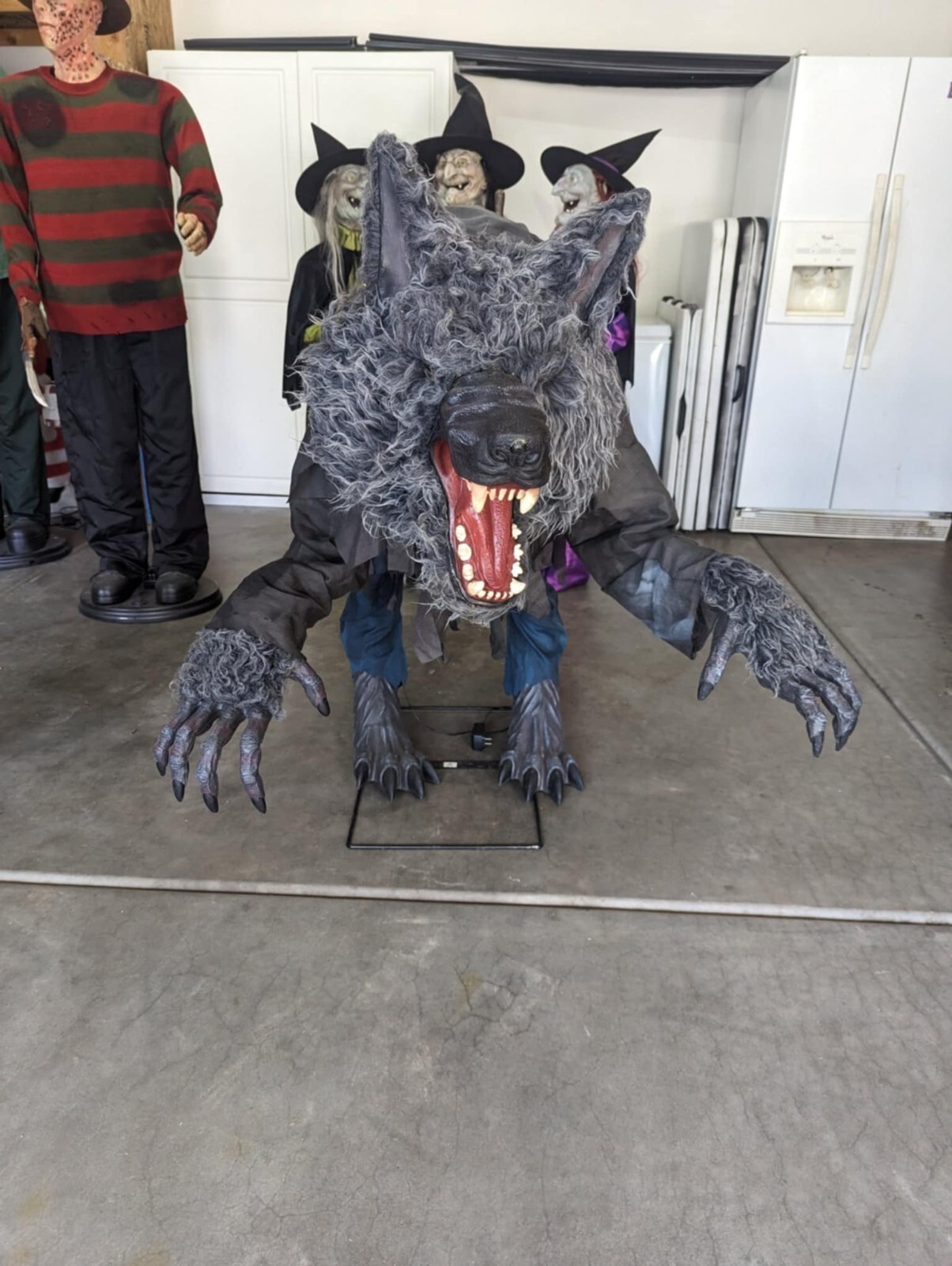 Spirit Halloween Howling Werewolf Prop Animatronic Eyes Light Head ...