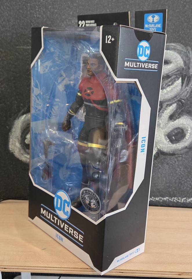 Mcfarlane DC Multiverse - Icon (Milestone) Gold Label Figure - Platinum ...
