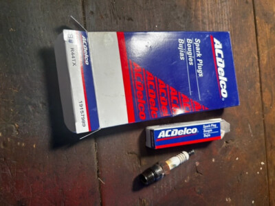 AC DELCO R44-TX SET OF 8 SPARK PLUGS NOS IN BOX | eBay